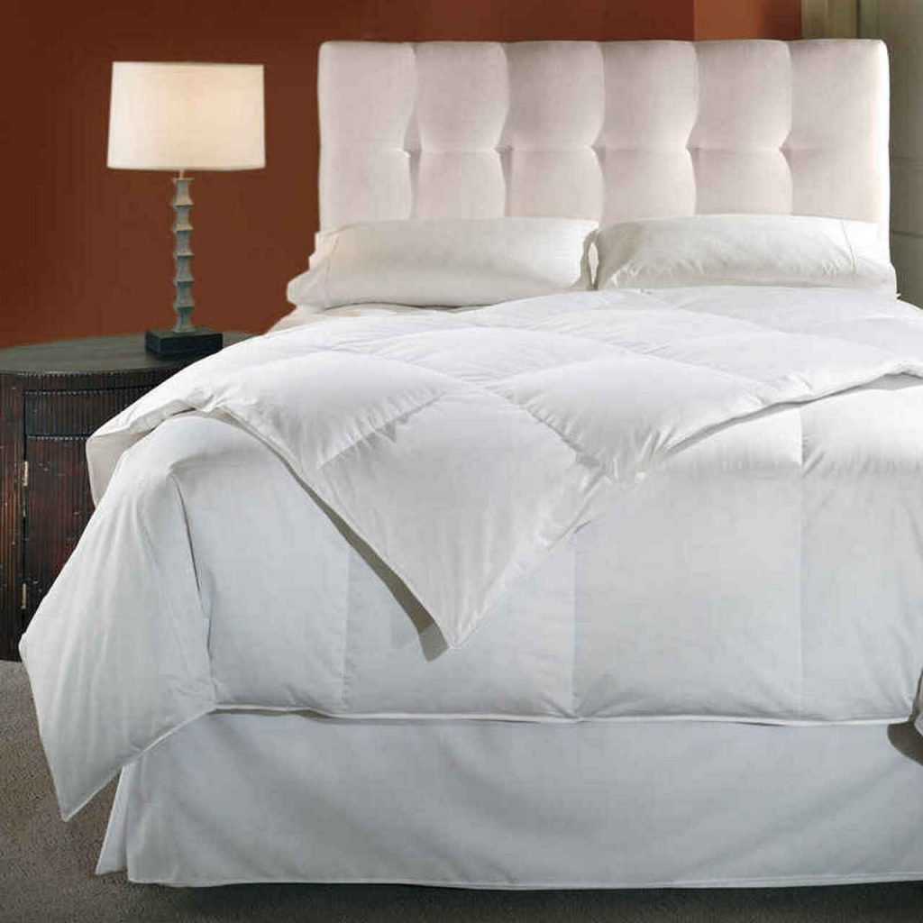Downlite Medium Weight 600FP Goose Down Comforter | Sheet Market